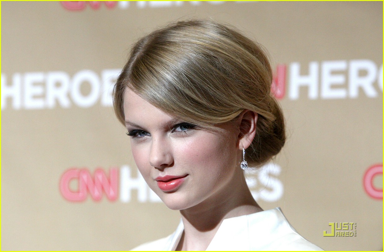 Taylor Swift is a CNN Hero | Photo 13621 - Photo Gallery | Just Jared Jr.