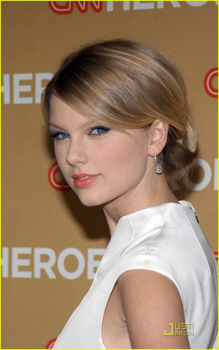 Taylor Swift is a CNN Hero | Photo 13701 - Photo Gallery | Just Jared Jr.