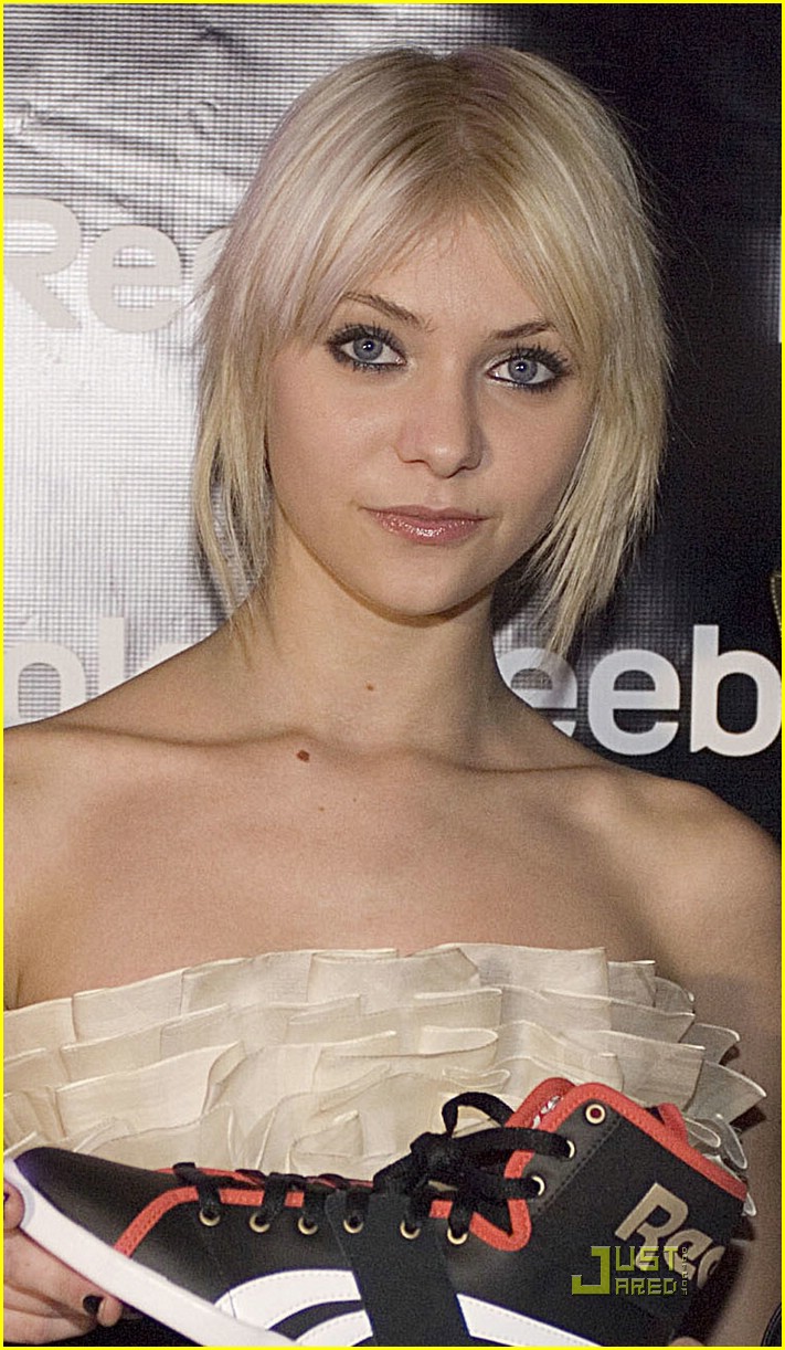 Full Sized Photo of taylor momsen reebok event 07 | Taylor Momsen ... Full Sized Photo of taylor momsen reebok event 07 | Taylor Momsen ...