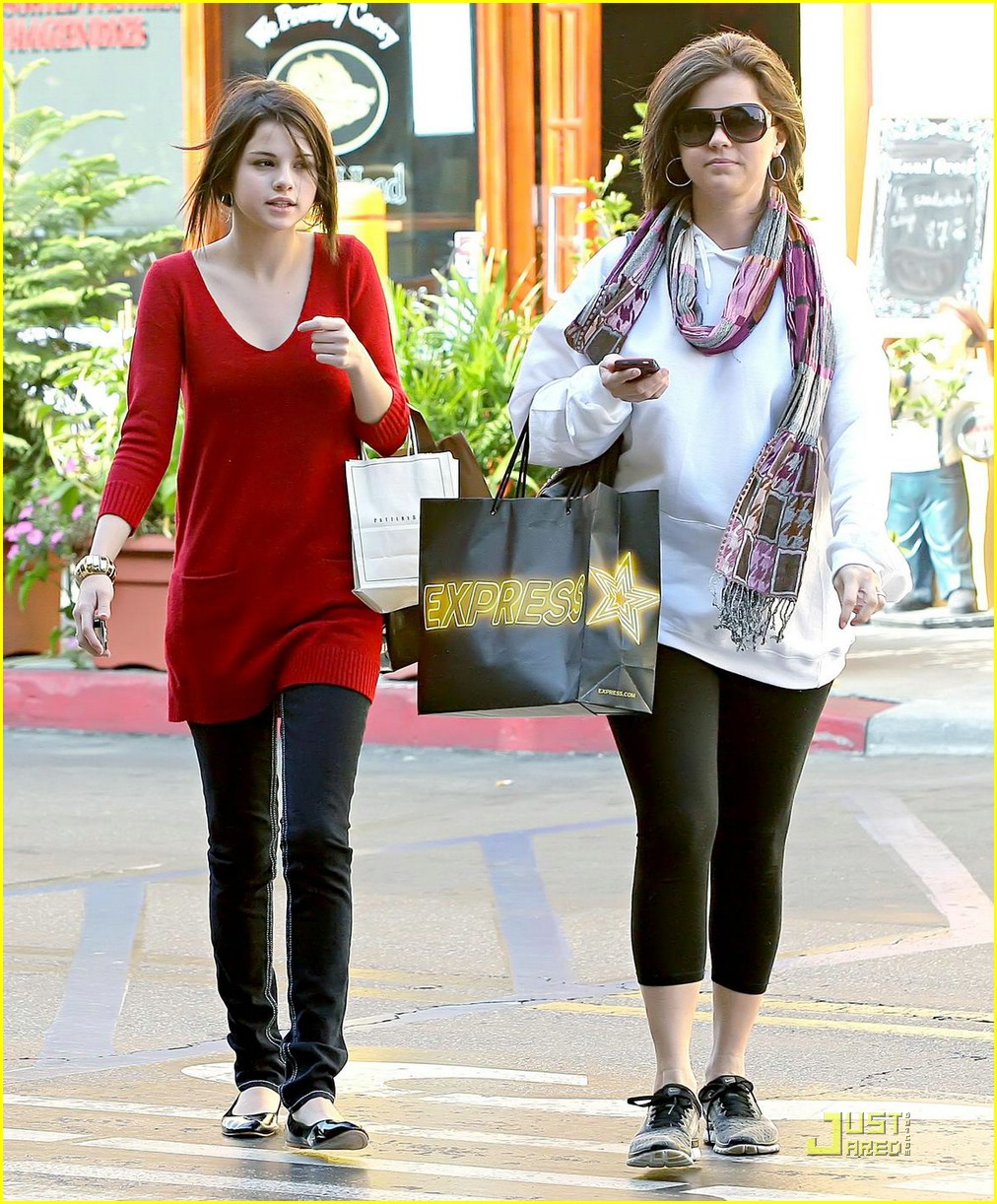 Selena Gomez is a CVS Shopper | Photo 16381 - Photo Gallery | Just ...