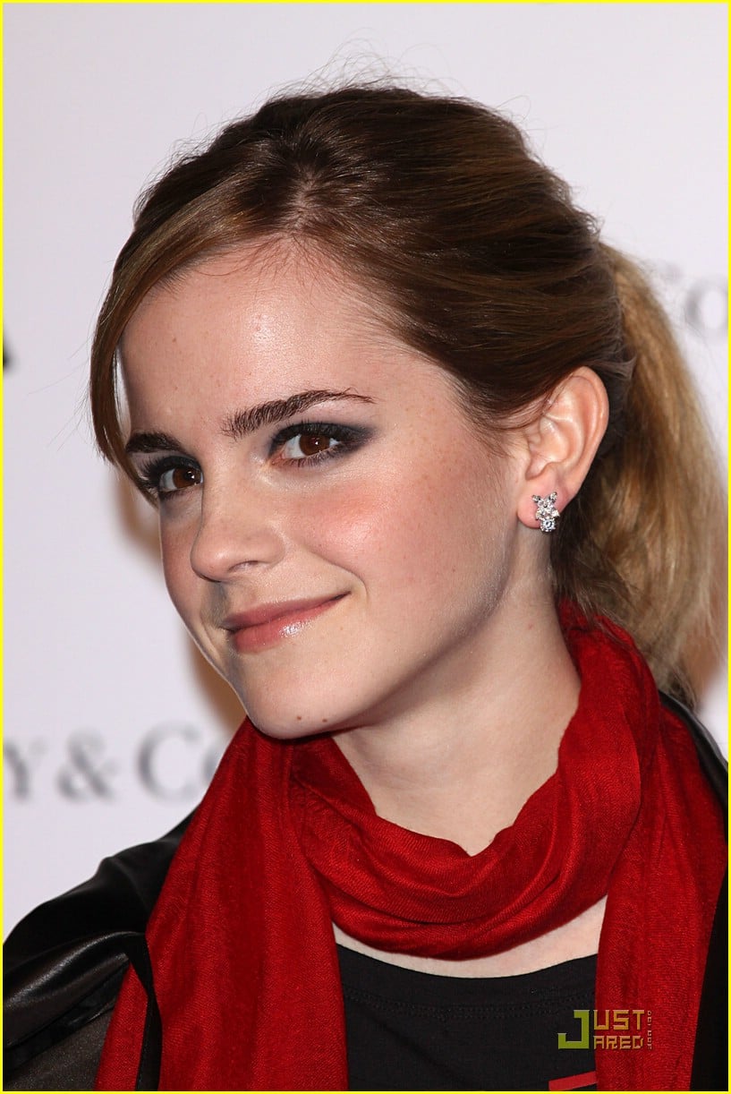 Emma Watson is a Penguin Pusher | Photo 9821 - Photo Gallery | Just ...