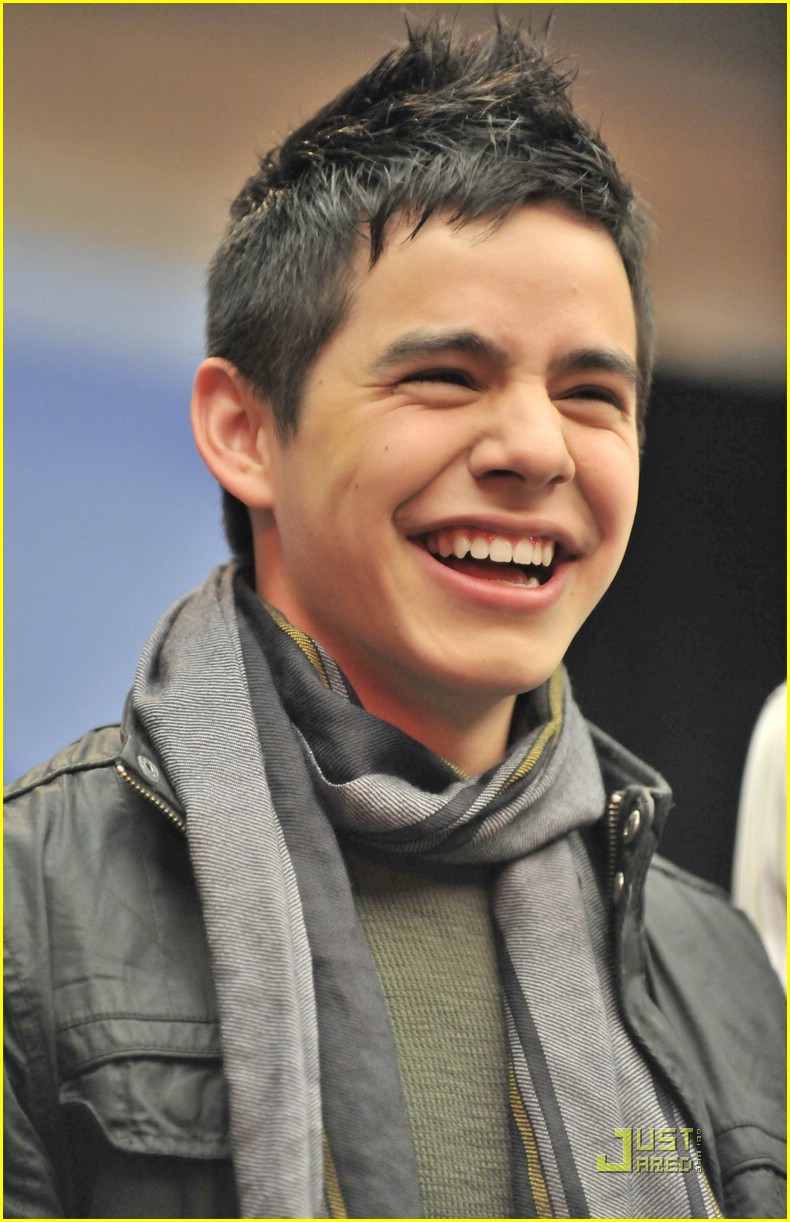 David Archuleta is a Christmas Chum | Photo 26651 - Photo Gallery ...