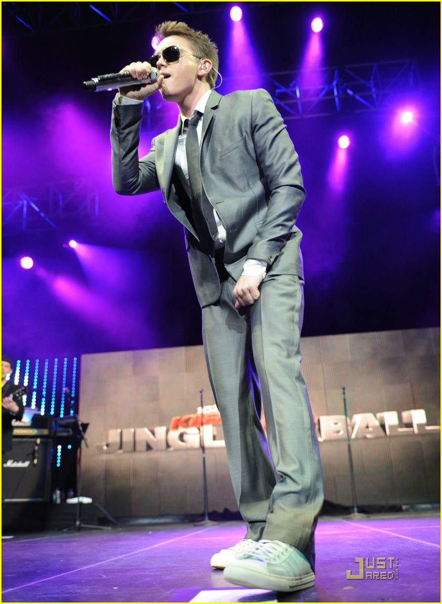 Jesse McCartney Freaks Out Jingle Ball | Photo 25391 - Photo Gallery ...