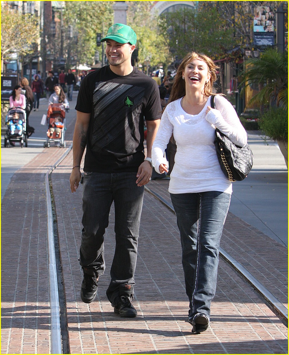 Michael Copon is Green Trucker Hat Happy | Photo 40791 - Photo Gallery ...