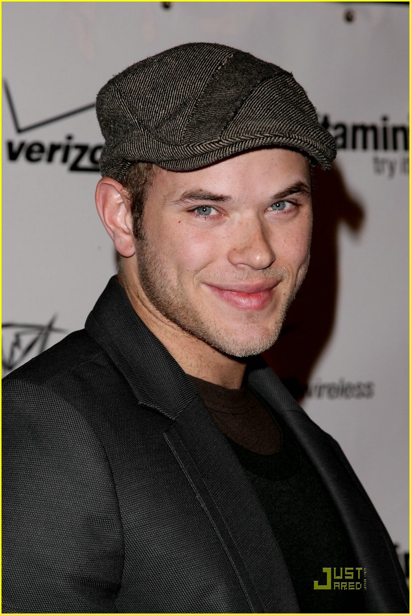 Kellan Lutz is a Street Fighter | Photo 73121 - Photo Gallery | Just ...