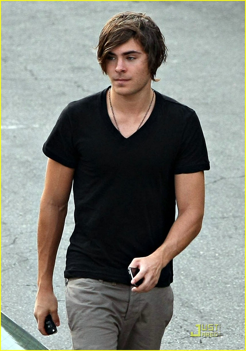 Zac Efron & Danielle Panabaker: Hugo's Happy | Photo 82491 - Photo ...