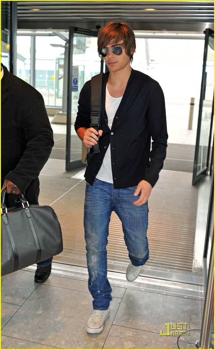 Zac Efron: 'I Was Jealous of Corbin Bleu' | Photo 110031 - Photo ...