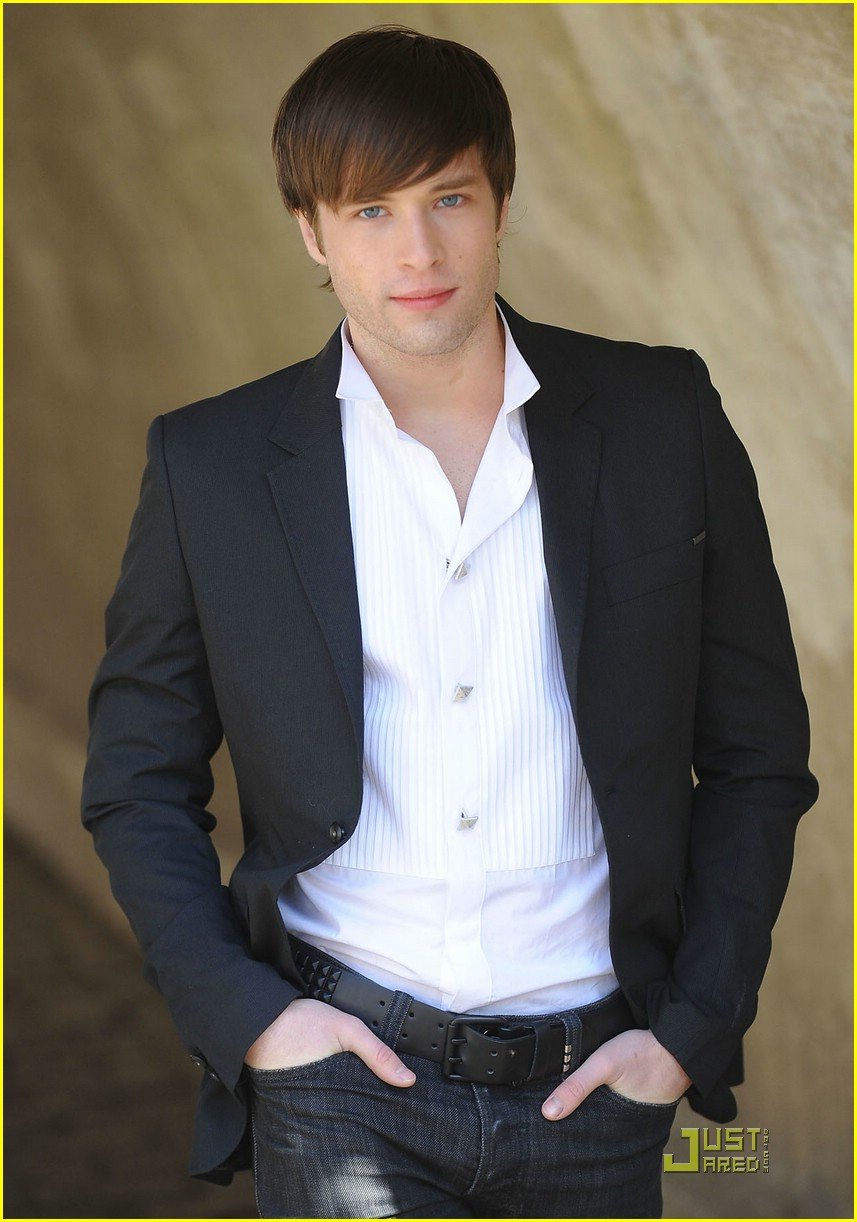 Introducing Paul McGill! | Photo 107571 - Photo Gallery | Just Jared Jr.