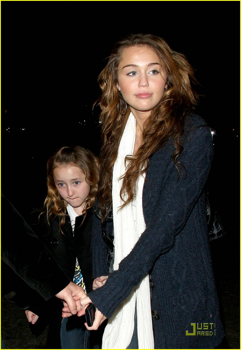 Noah Cyrus And Miley Cyrus