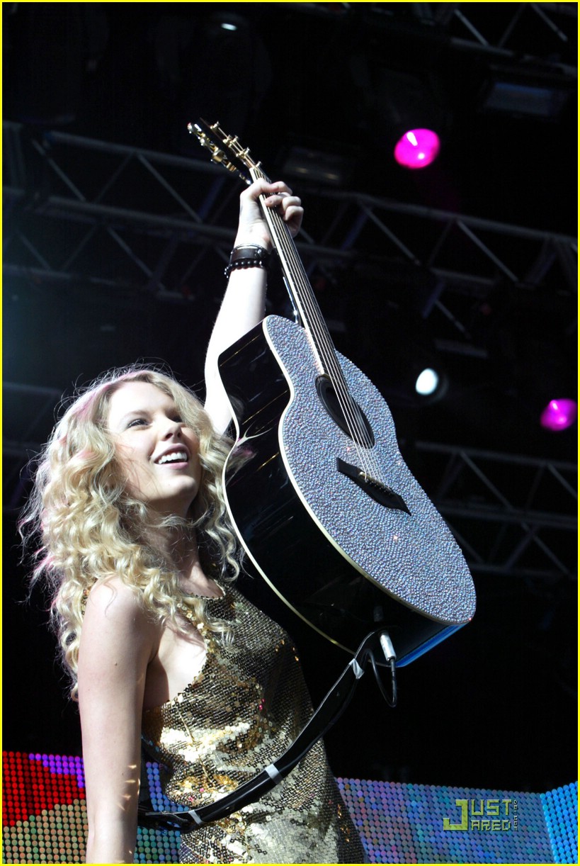 Full Sized Photo of taylor swift sound relief 20 | Taylor Swift Sings ...