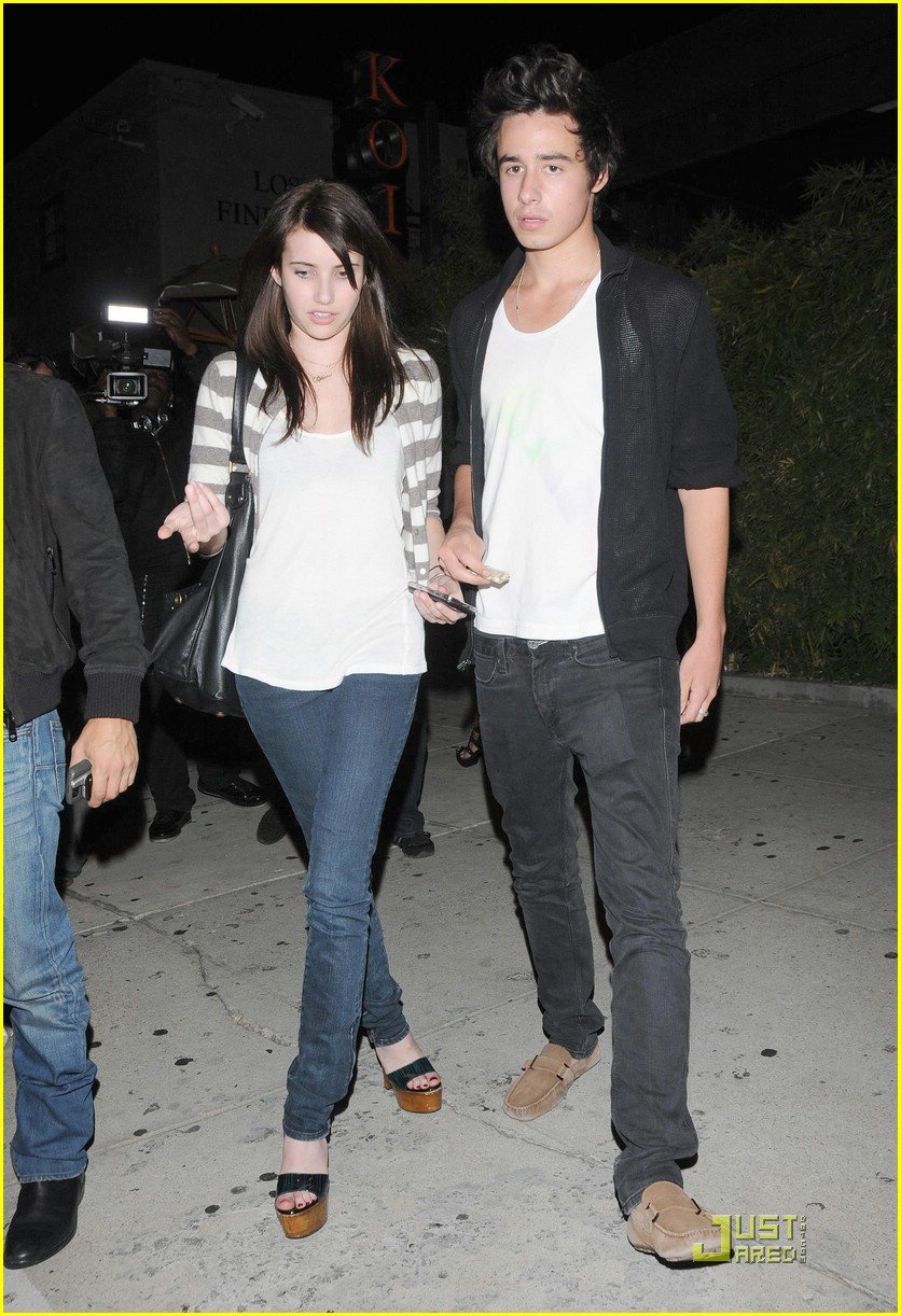 Emma Roberts is Koi Cute | Photo 138301 - Photo Gallery | Just Jared Jr.