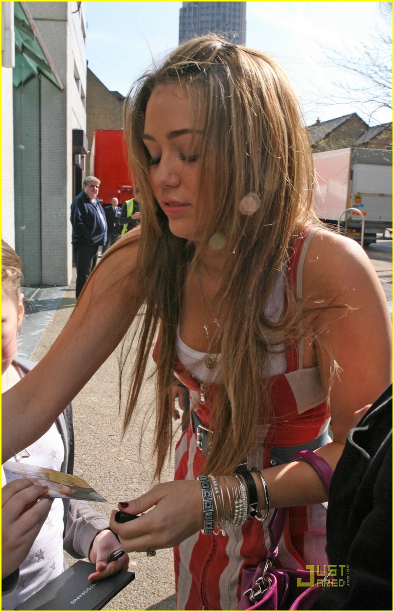 Miley Cyrus Is Candy Stripe Sweet Photo 140251 Photo Gallery Just Jared Jr