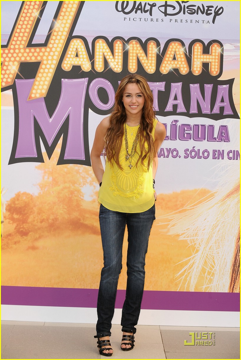 Miley Cyrus is Yummy in Yellow | Photo 137981 - Photo Gallery | Just ...