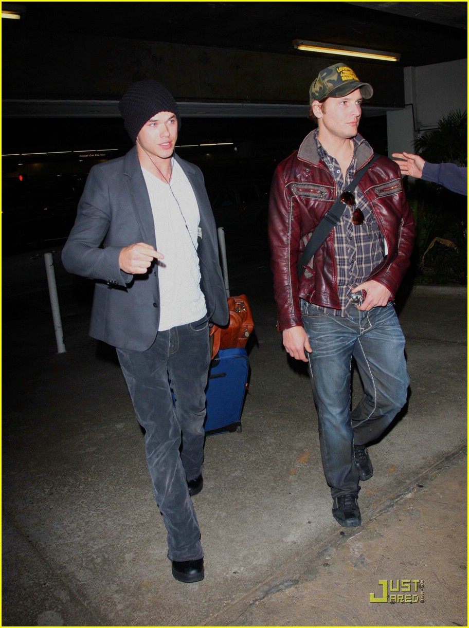 Robert Pattinson: Sage and The Dills Supporter | Photo 133401 - Photo ...