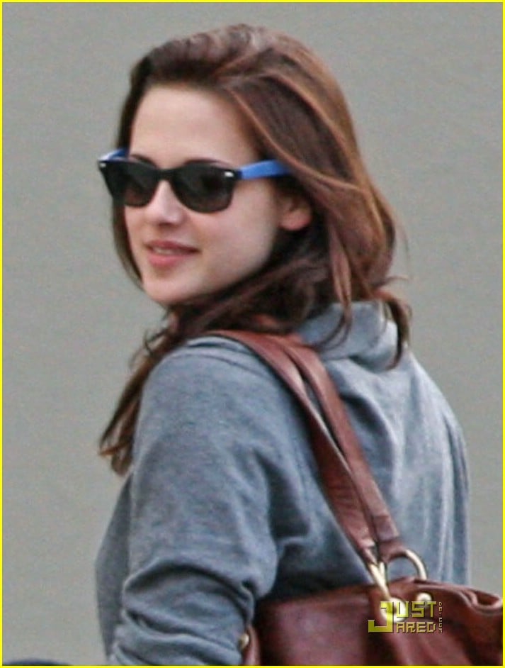 Kristen Stewart is Canine Cute | Photo 132461 - Photo Gallery | Just ...