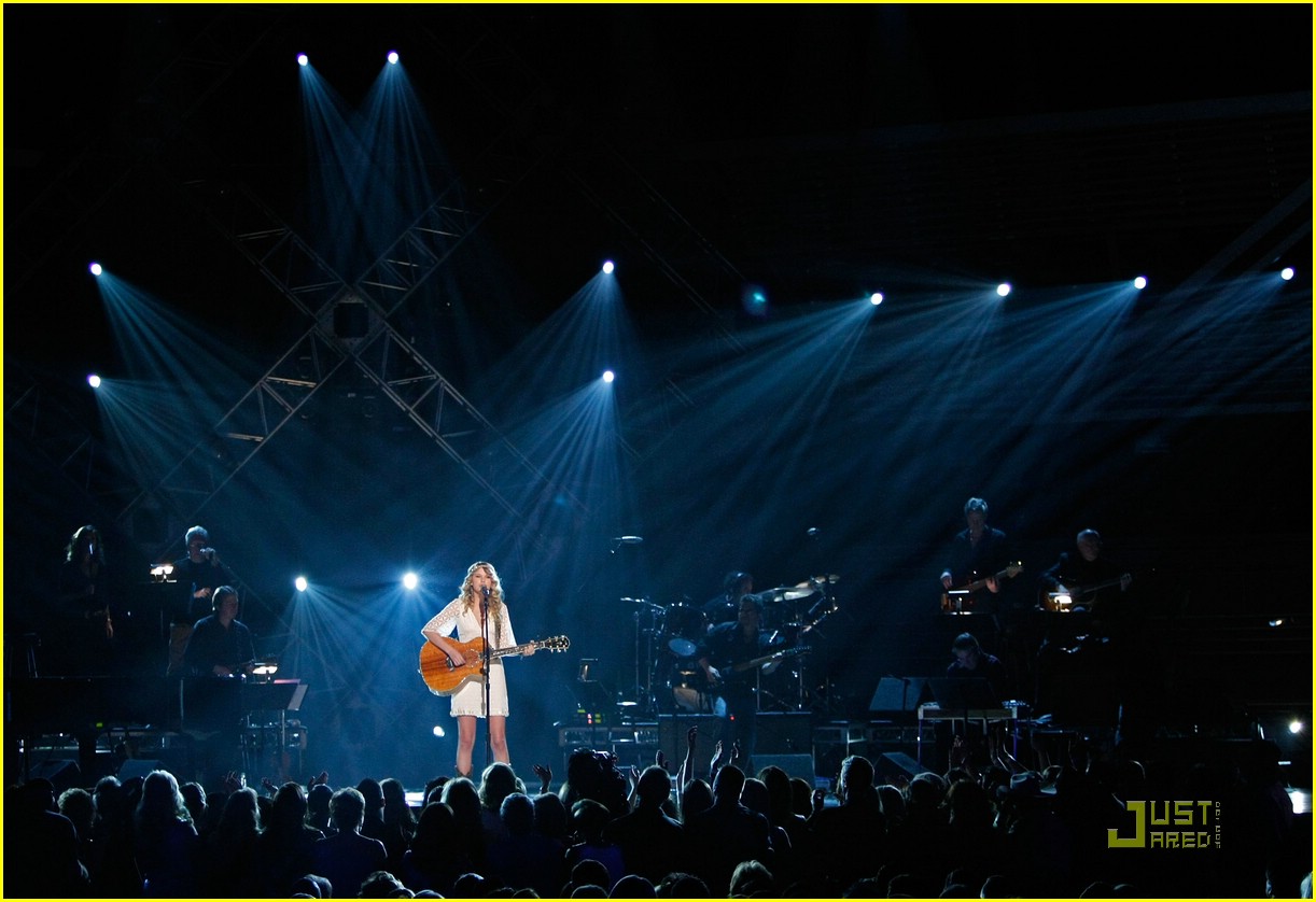 Full Sized Photo of taylor swift george strait 13 | Taylor Swift Honors ...