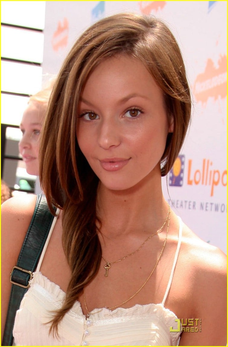 Full Sized Photo of samantha droke game girl 01 | Samantha Droke is a ...