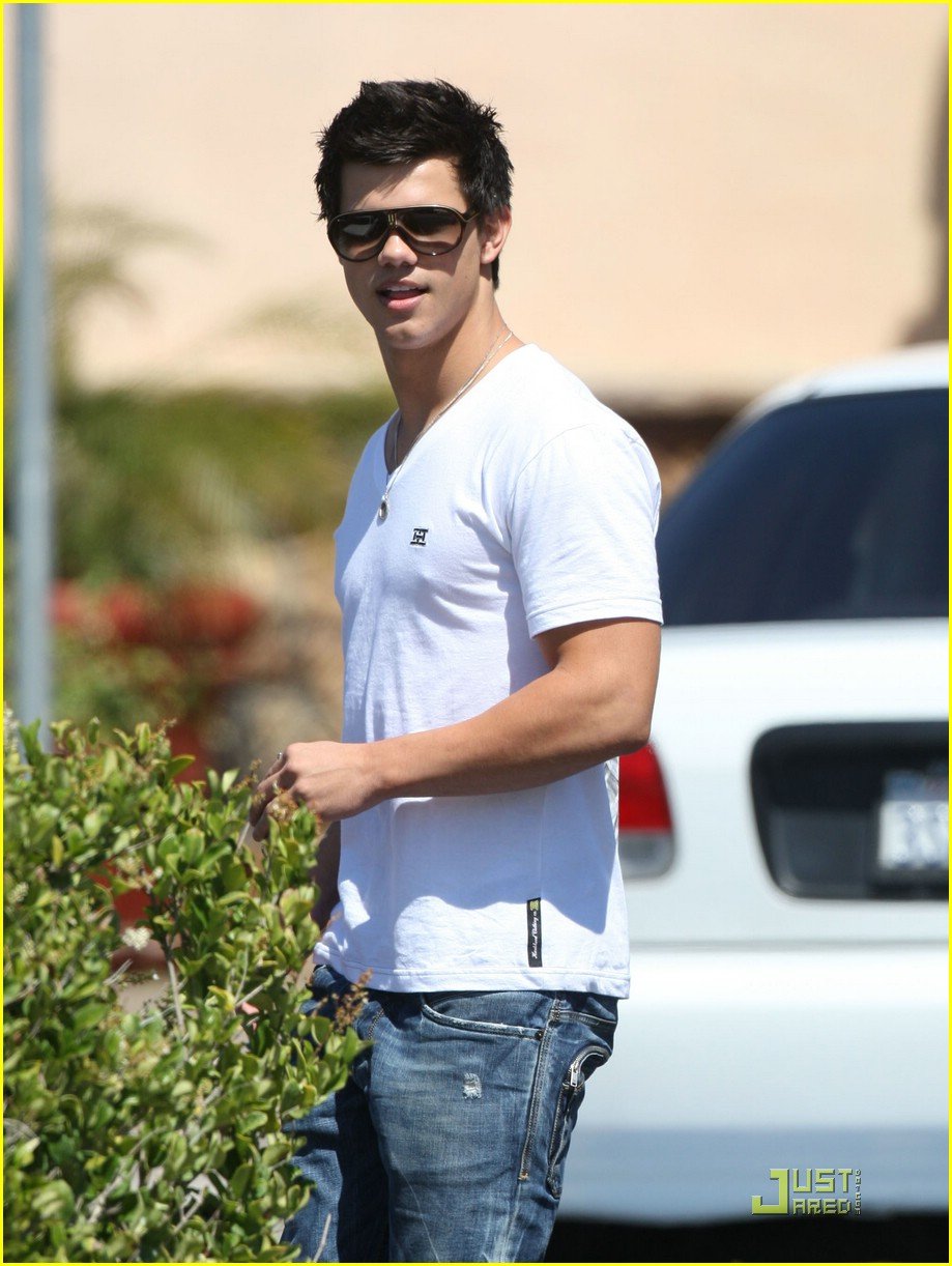 Taylor Lautners House