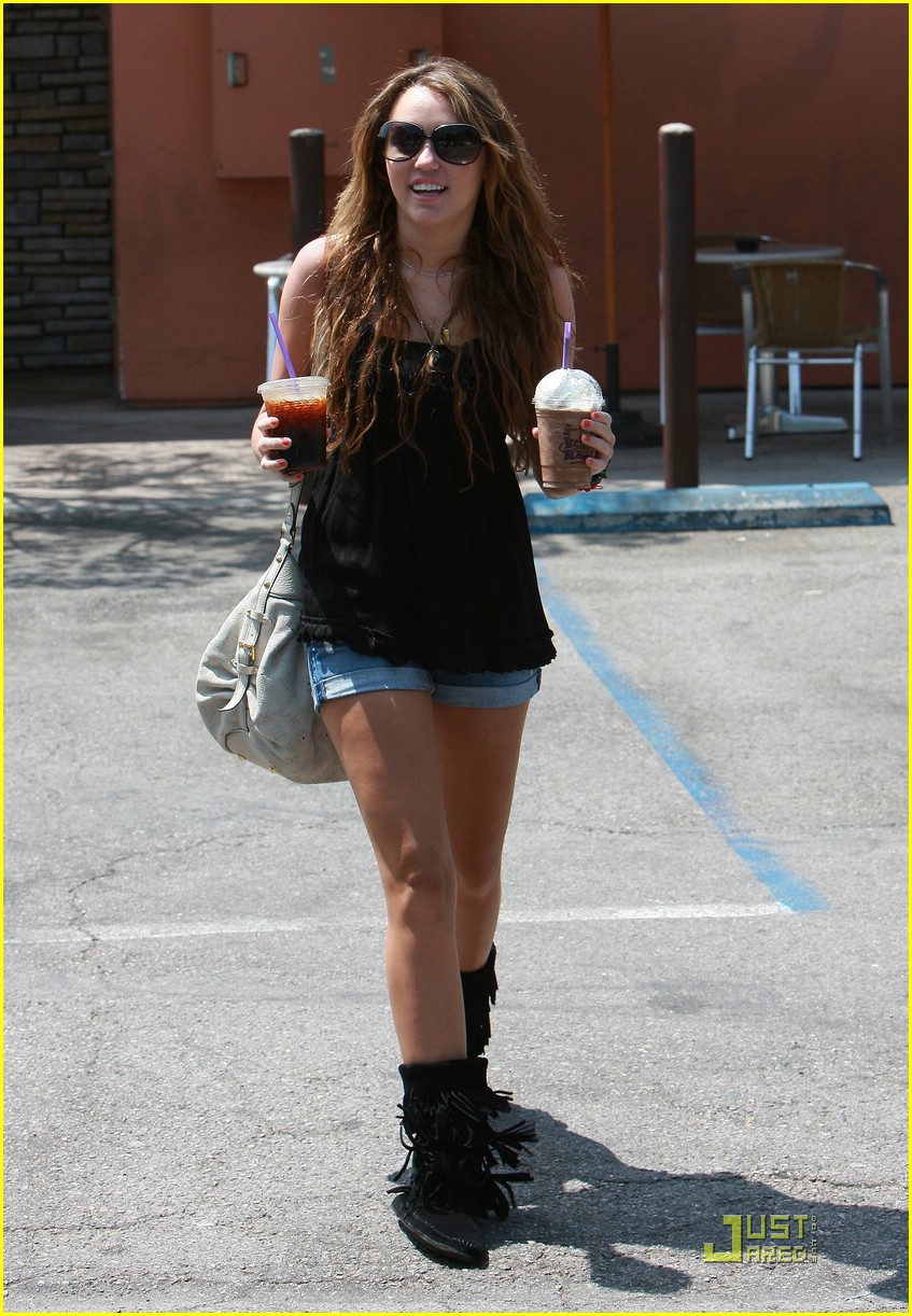Miley Cyrus Is Coffee Bean Cute Photo 168201 Photo Gallery Just Jared Jr
