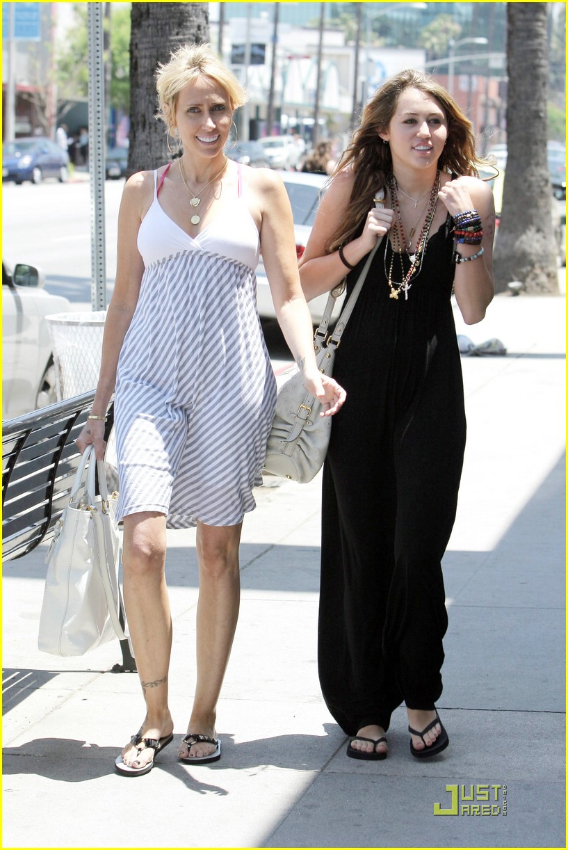 Miley Cyrus: Mommy & Me Time | Photo 168391 - Photo Gallery | Just ...