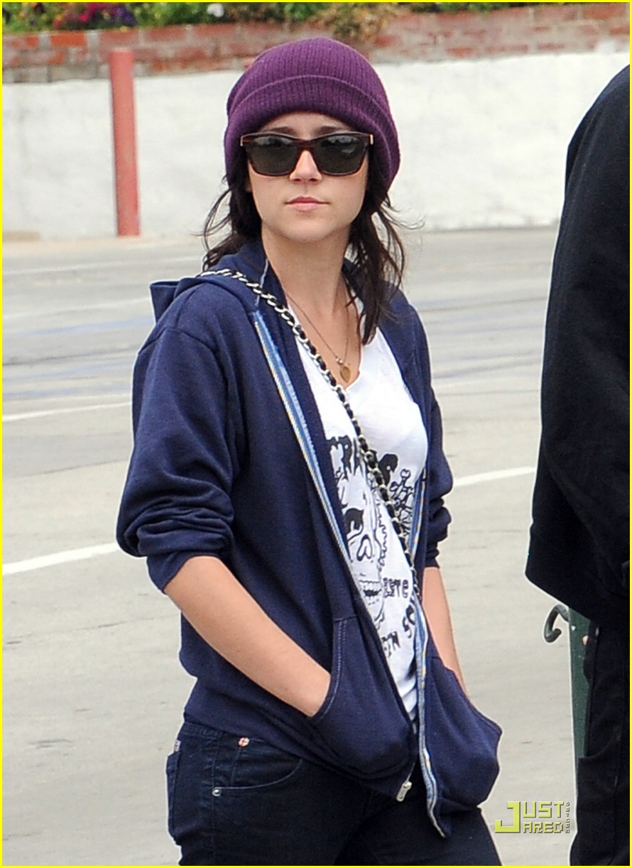 Robert Pattinson is Beverly Hills Buff | Photo 156991 - Photo Gallery ...