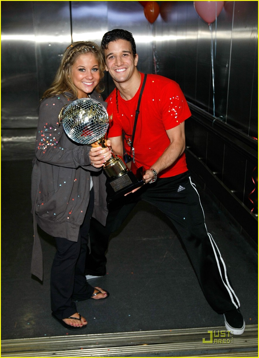 Shawn Johnson Wins Dancing!!! | Photo 166011 - Photo Gallery | Just ...