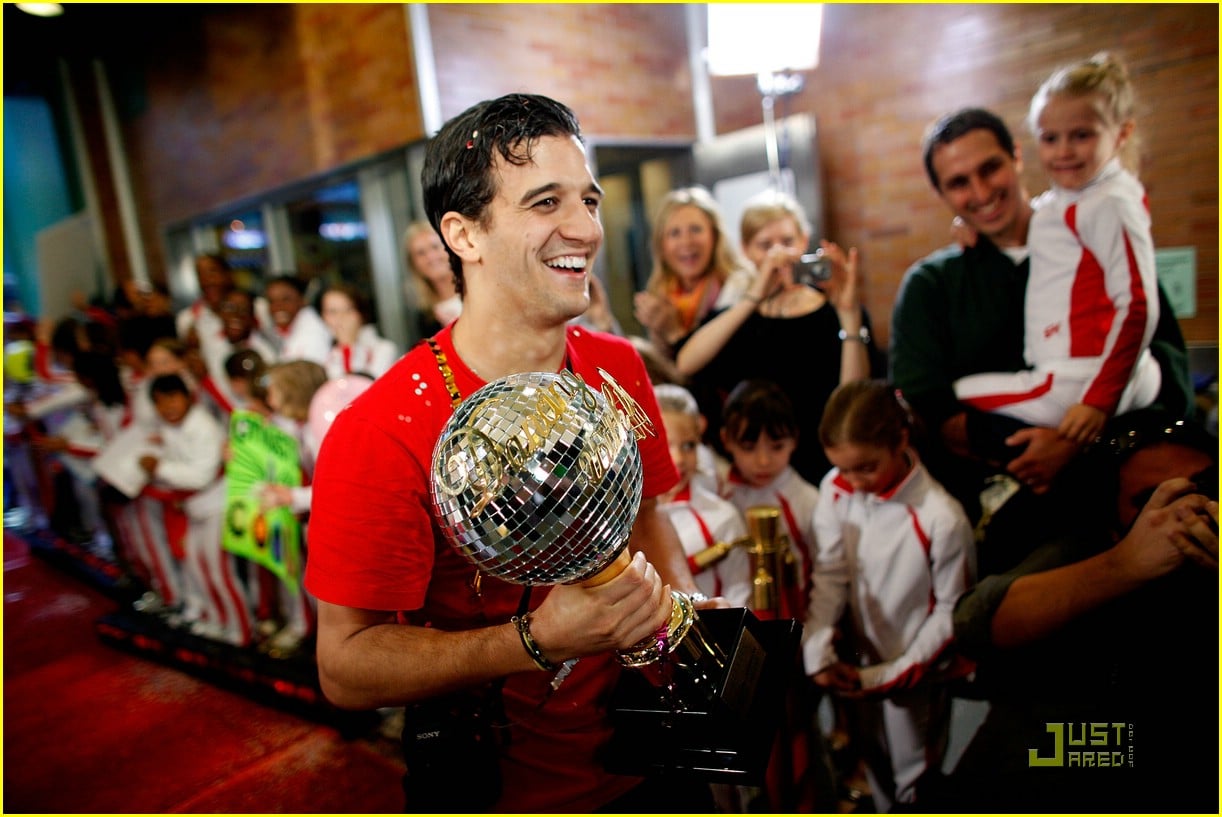 Shawn Johnson Wins Dancing!!! | Photo 166031 - Photo Gallery | Just ...