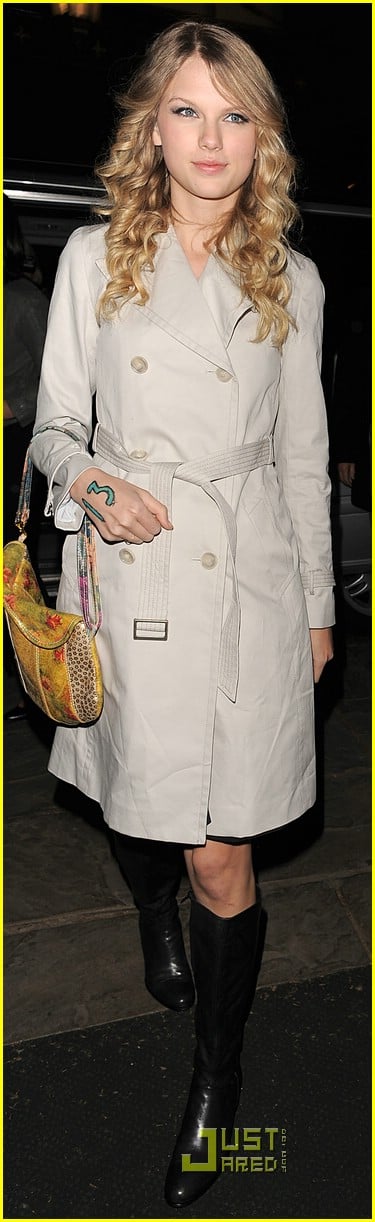 Taylor Swift: Lucky Number 13 | Photo 153471 - Photo Gallery | Just ...