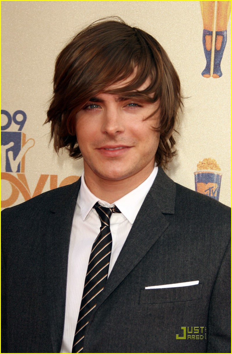 Full Sized Photo of zac efron mtv movie awards 14 | Zac Efron Wins Best ...