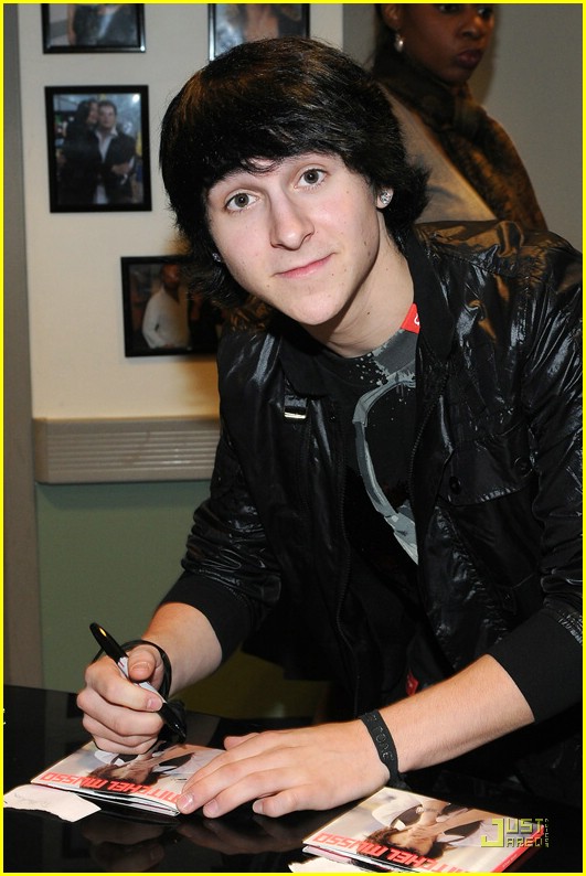 Mitchel Musso at NYC's Planet Hollywood Tonight! | Photo 192701 - Photo ...