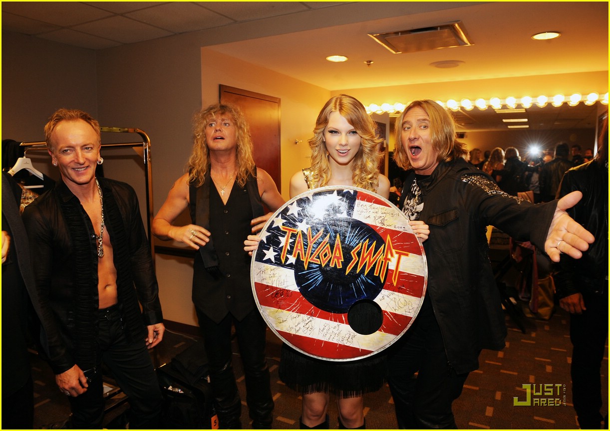 Full Sized Photo of taylor swift video year 21 | Taylor Swift Wins ...