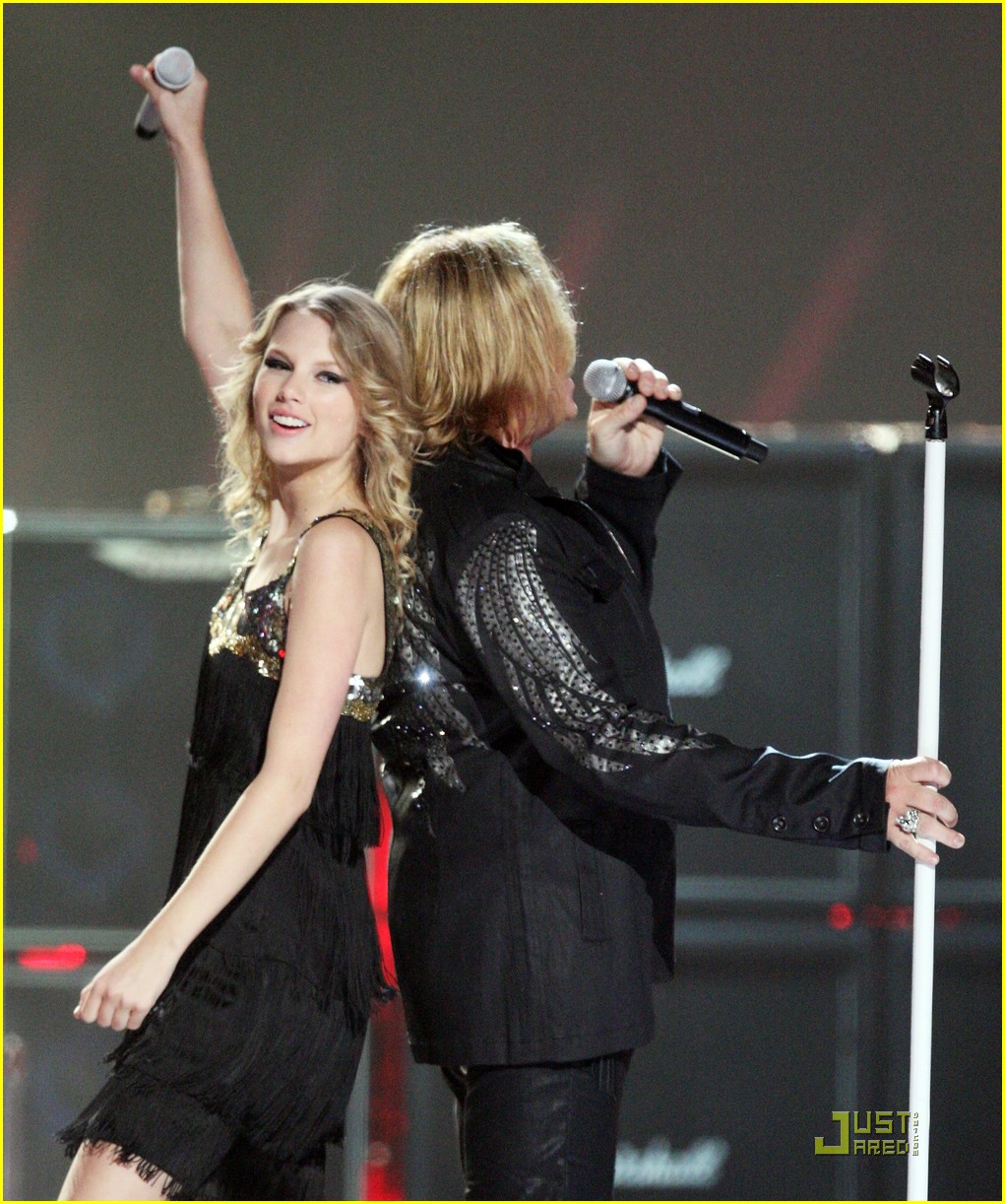 Full Sized Photo of taylor swift video year 36 | Taylor Swift Wins ...