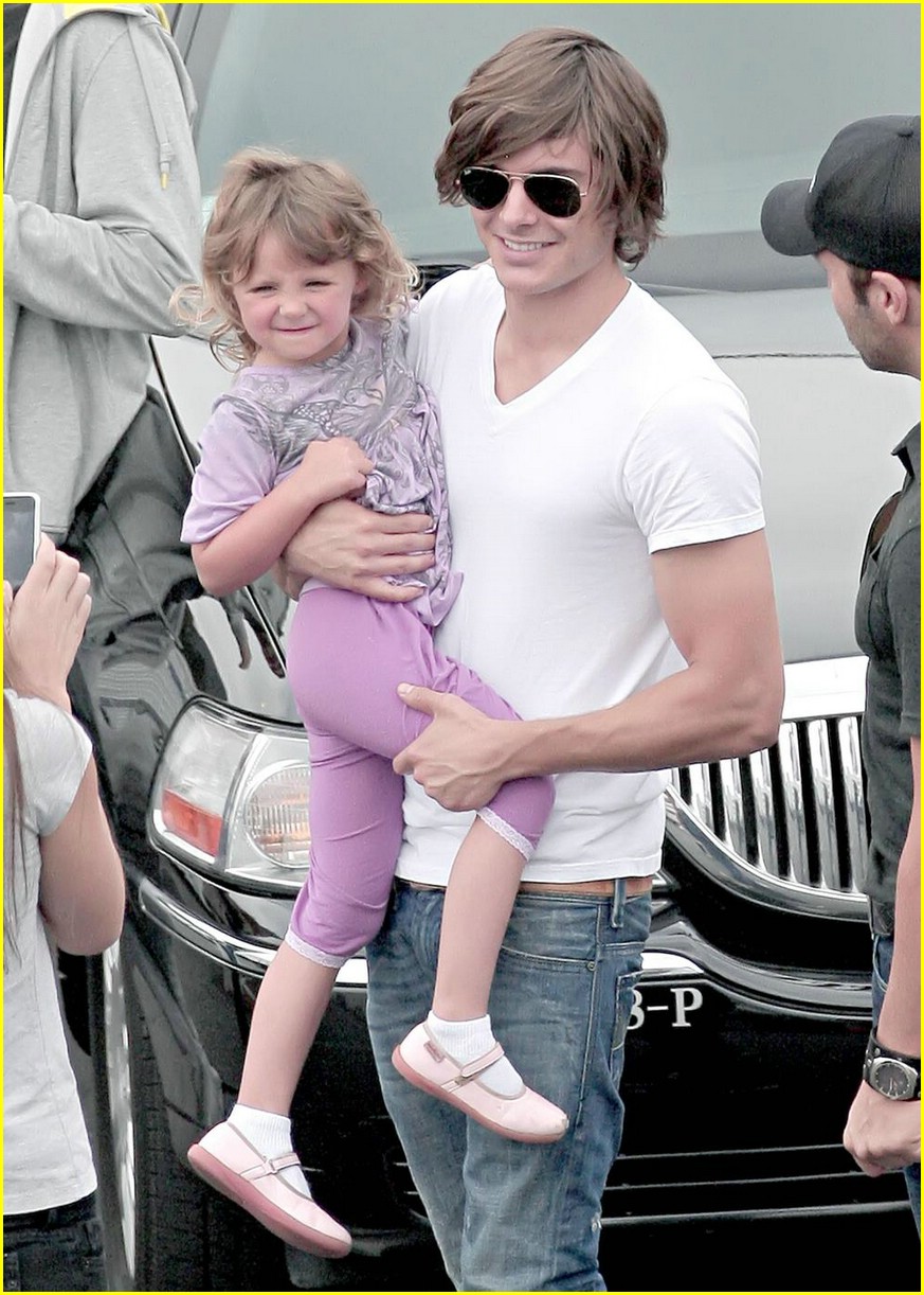 Zac Efron to Guest Star on 'Entourage' | Photo 177871 - Photo Gallery ...