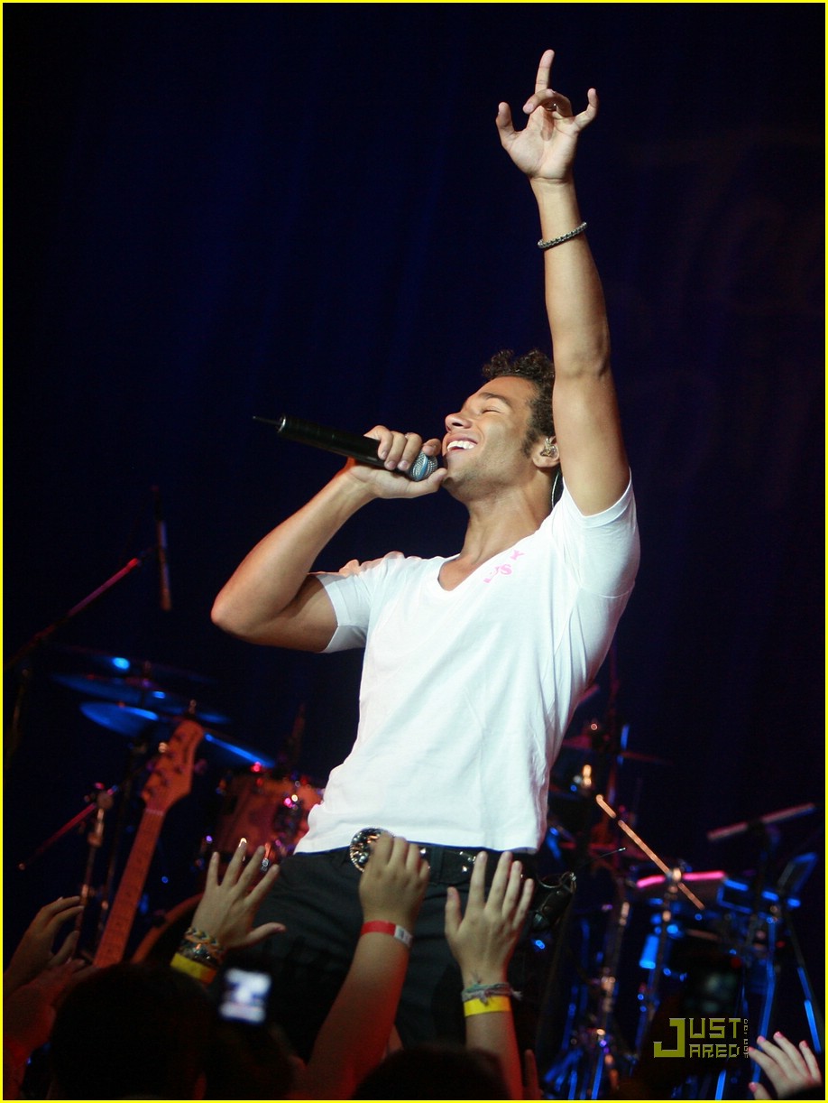 Corbin Bleu Is In Tune Photo 222221 Photo Gallery Just Jared Jr