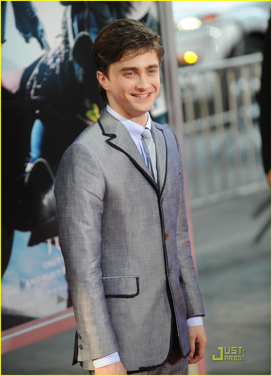 Daniel Radcliffe: Bonnie Wright Is Stunning | Photo 216001 - Photo ...