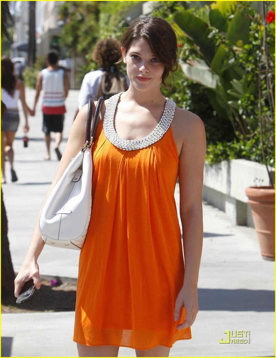 Ashley Greene is Santa Monica Sweet | Photo 229991 - Photo Gallery | Just Jared Jr.