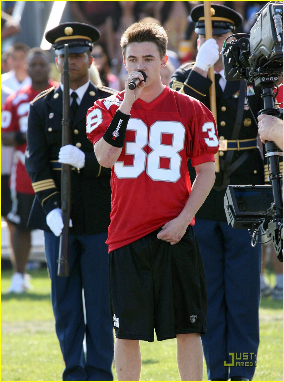 Full Sized Photo of jesse mccartney football freaky 06 | Jesse ...