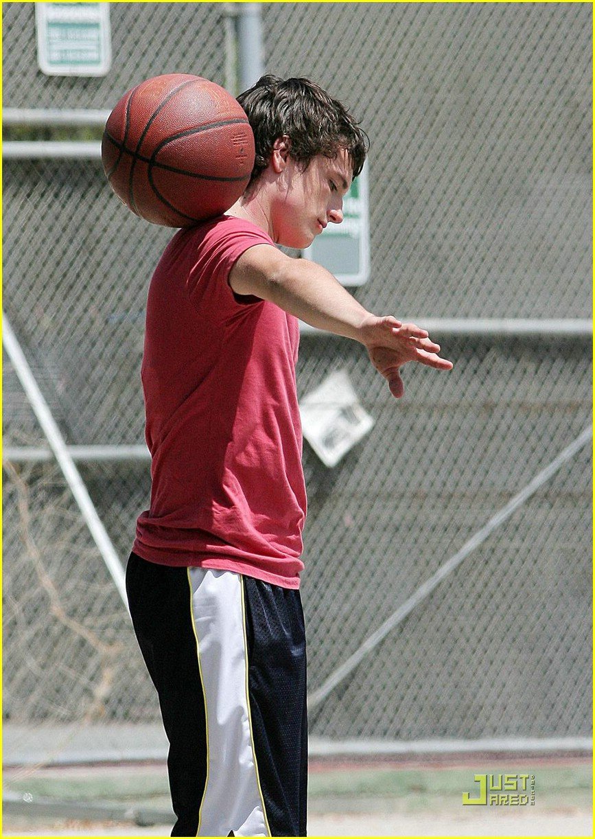 Josh Hutcherson is a Basketball Boy | Photo 227591 - Photo Gallery ...