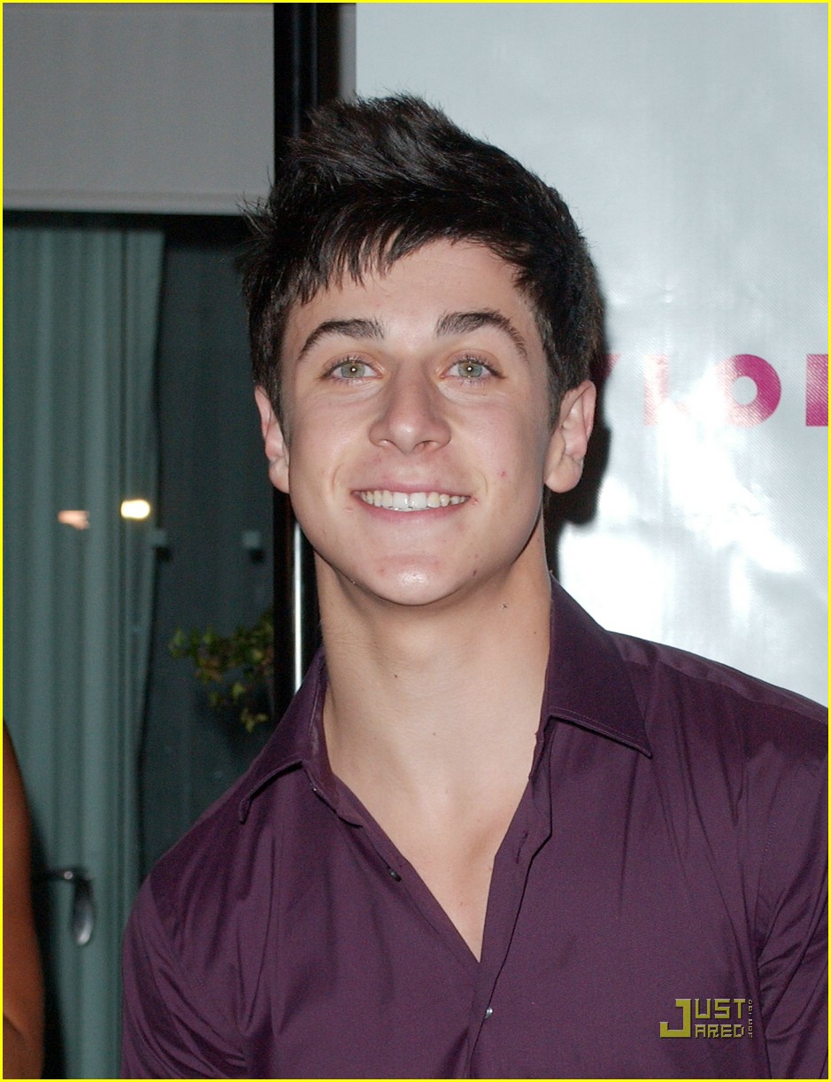 David Henrie is Nylon Nifty | Photo 265771 - Photo Gallery | Just Jared Jr.