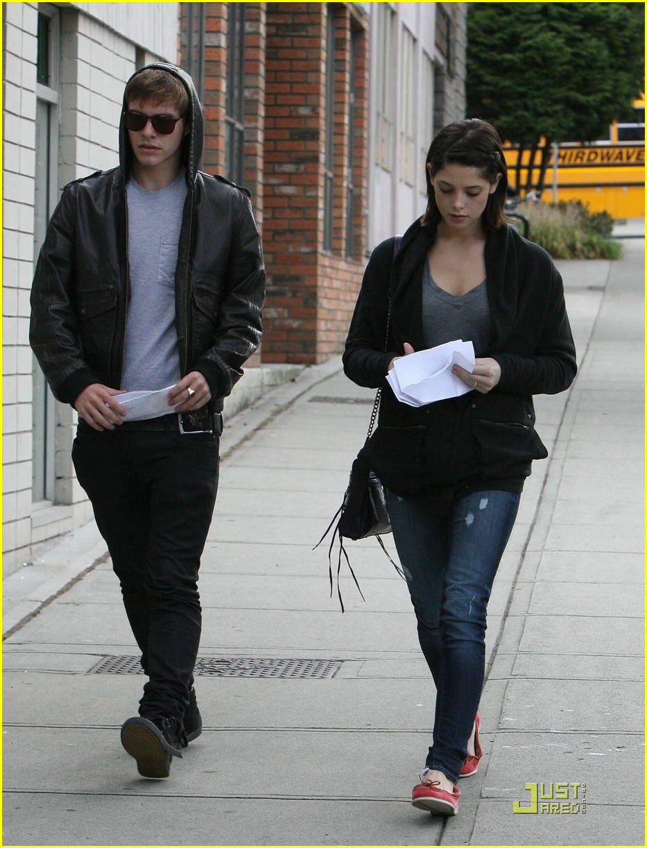 Ashley Greene & Xavier Samuel: Studio Sidekicks | Photo 266131 - Photo ...