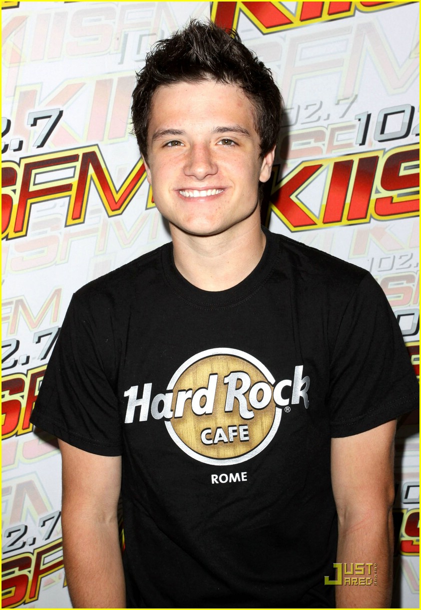 Full Sized Photo of josh hutcherson red mango 03 | Josh Hutcherson: Red ...