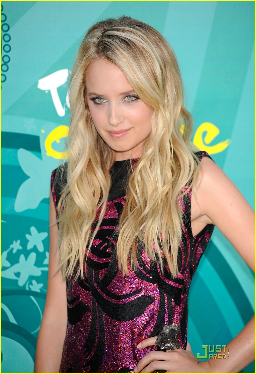 Full Sized Photo Of Megan Park Tca Awards 02 Megan Park Teen Choice