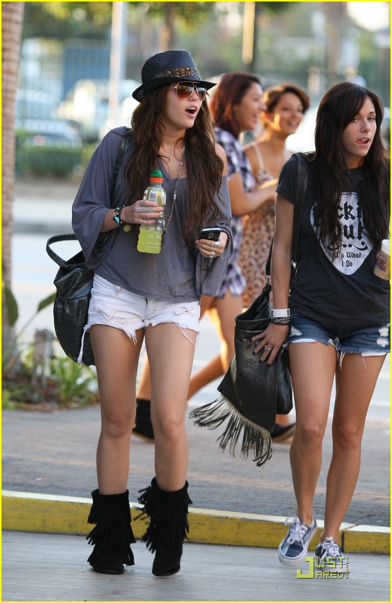 Full Sized Photo of miley cyrus mandy jiroux reunited 23 | Miley Cyrus ...