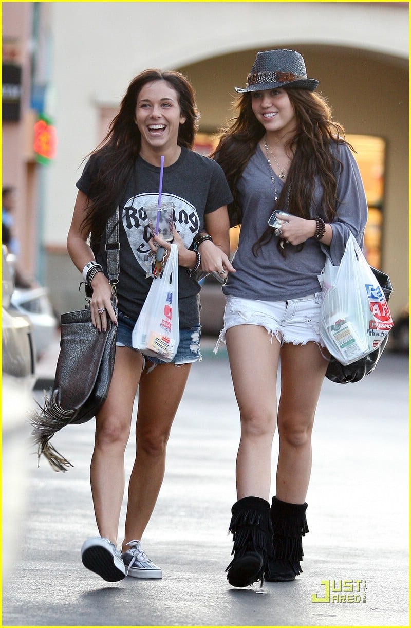 Miley Cyrus & Mandy Jiroux: Reunited! | Photo 245021 - Photo Gallery ...