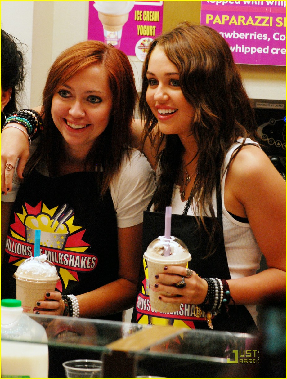 Miley Cyrus Makes A Milkshake | Photo 270711 - Photo Gallery | Just ...