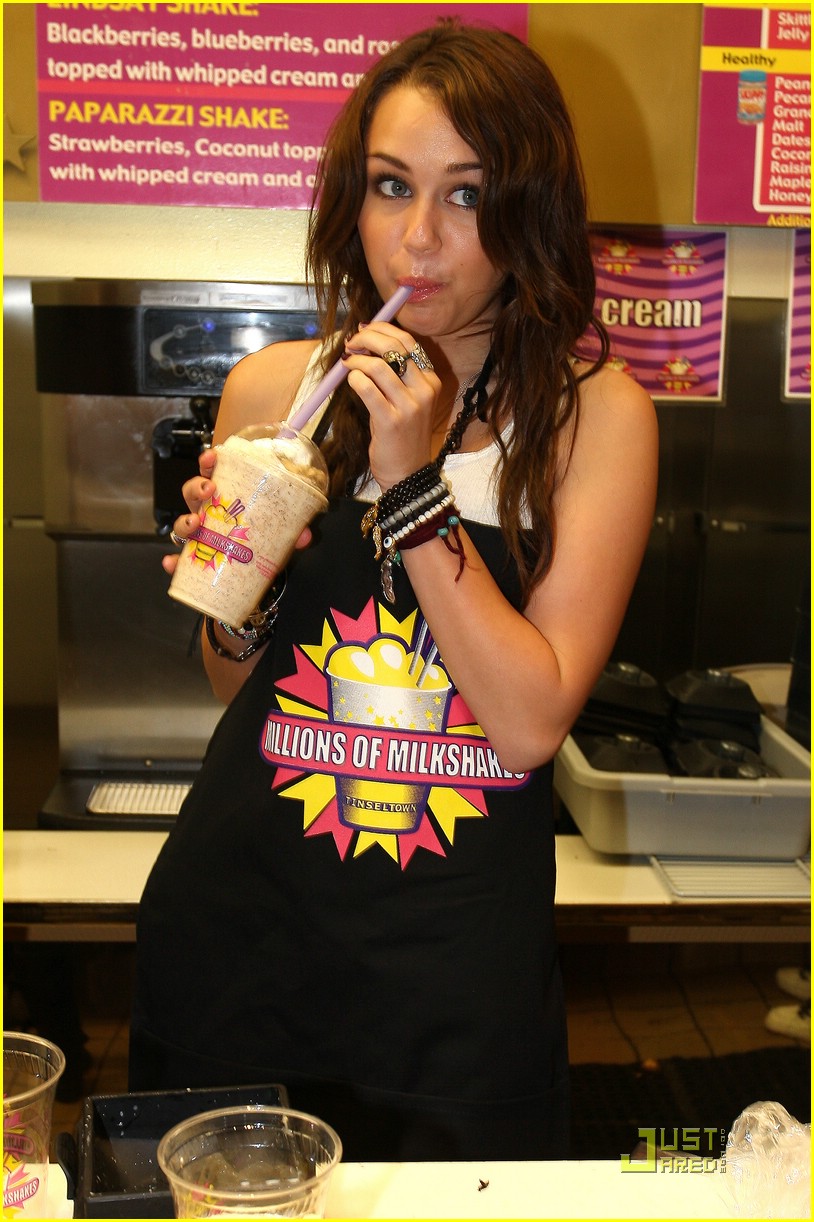 Miley Cyrus Makes A Milkshake | Photo 270901 - Photo Gallery | Just ...