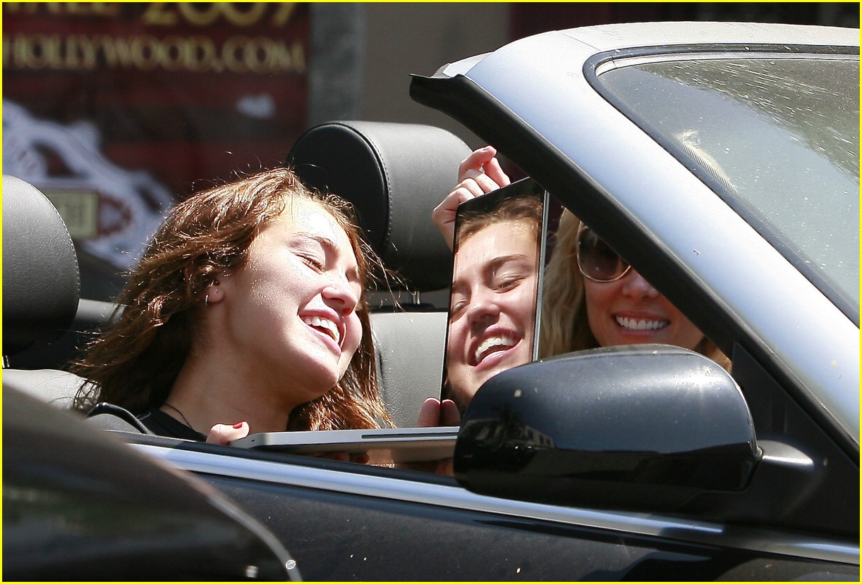 Miley Cyrus is a Car Tune | Photo 265241 - Photo Gallery | Just Jared Jr.