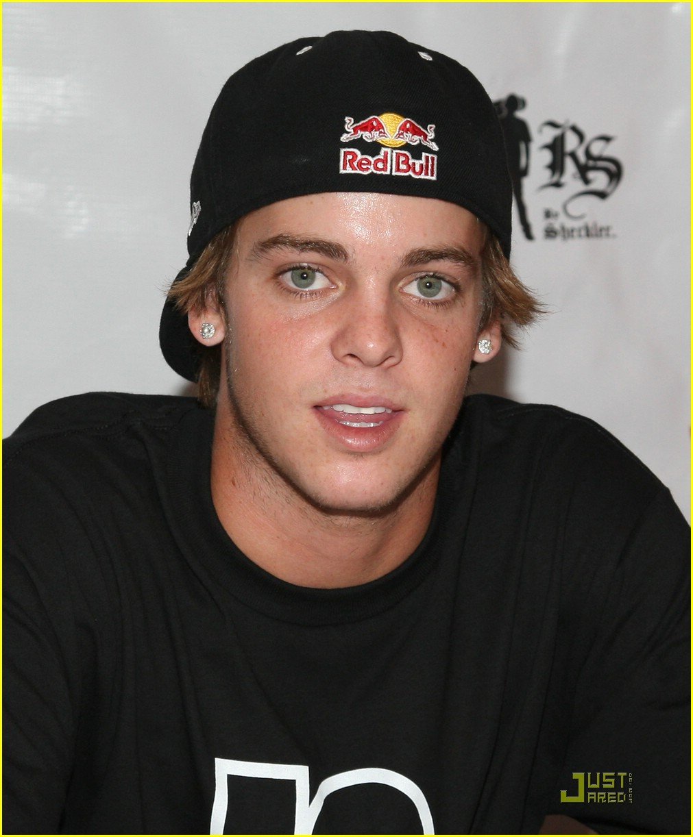 Full Sized Photo of ryan shecklet jcp rs 01 | Ryan Sheckler Debuts RS ...