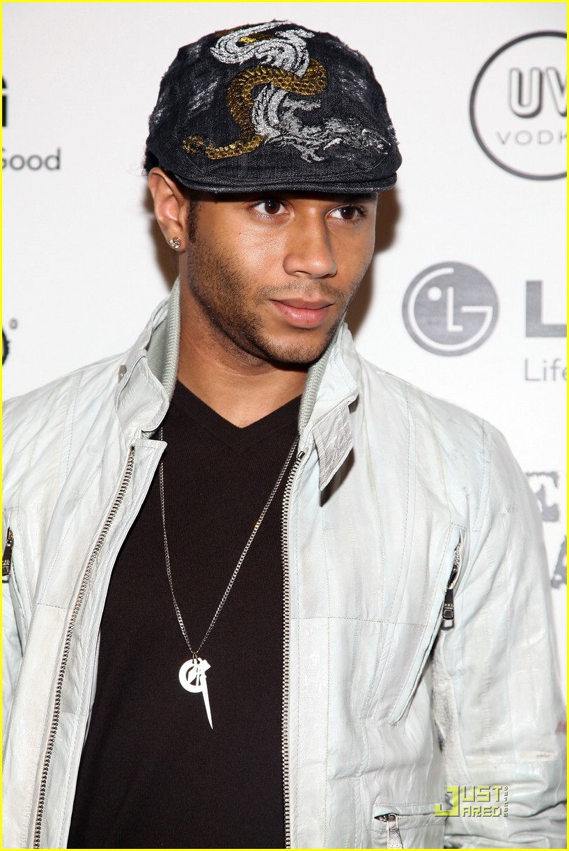 Corbin Bleu: In Touch With Idols | Photo 286331 - Photo Gallery | Just ...