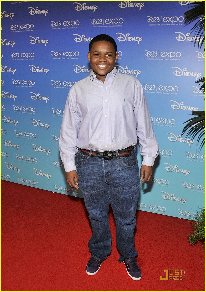 Doc Shaw Dances Into D23 | Photo 288951 - Photo Gallery | Just Jared Jr.